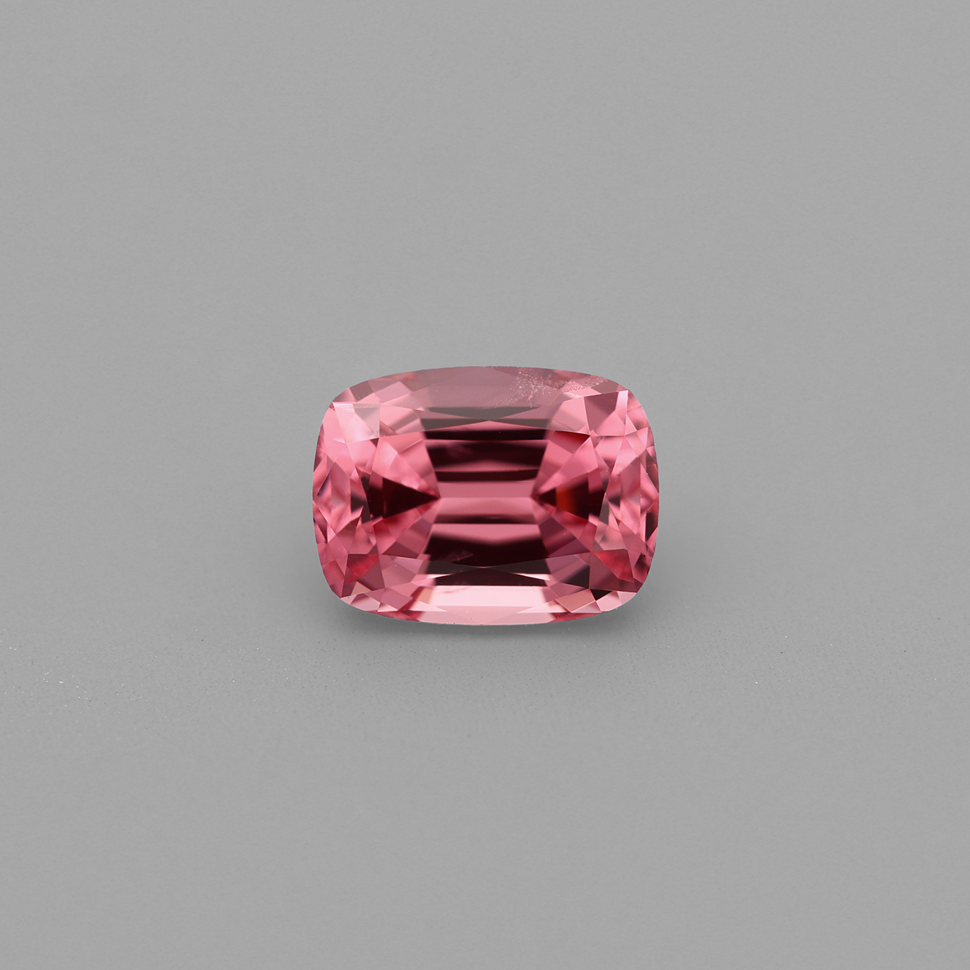Exquisite 1.04 ct Pink Spinel from Luc Yen, Vietnam